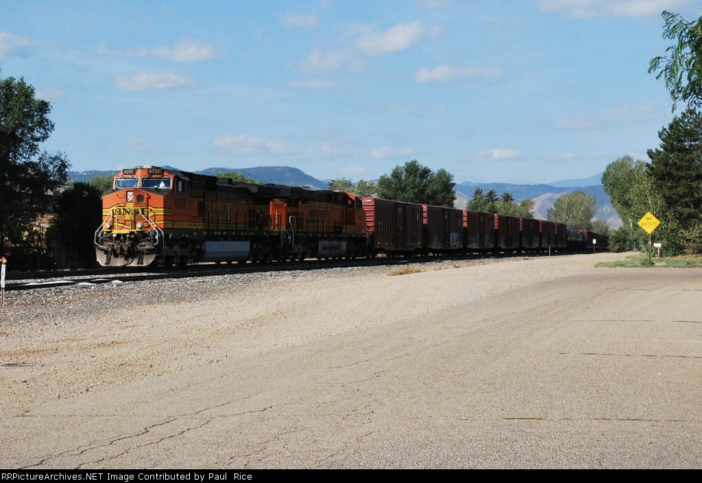 BNSF 4557 At Point